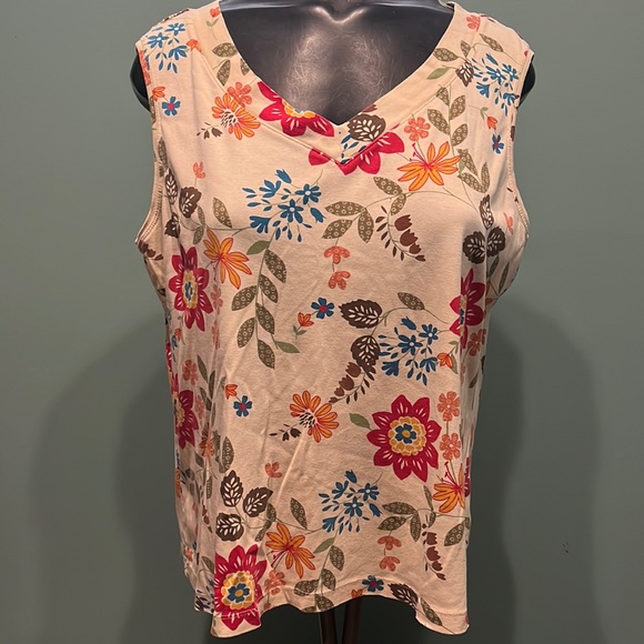 White Stag | Tops | White Stag Tank Floral | Poshmark